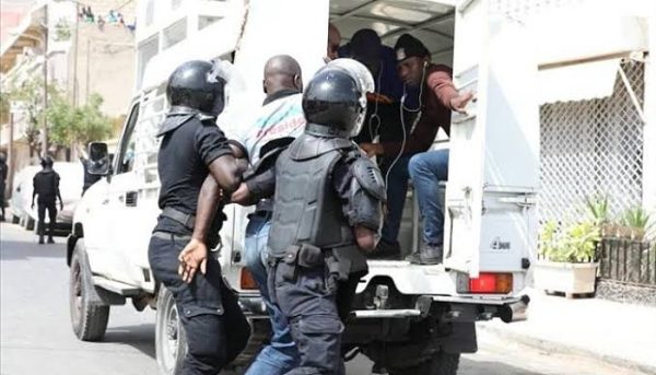 Des arrestations en cascade à la DINACOPE - LESNEWS.CD